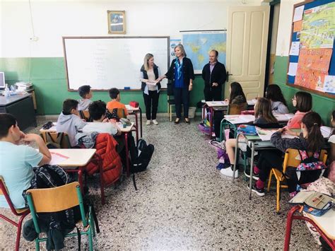 Η Ζ Μακρή σε σχολεία των Κάτω Λεχωνίων Thenewspaper Gr