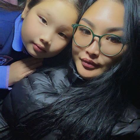 Нэргүй Уянга