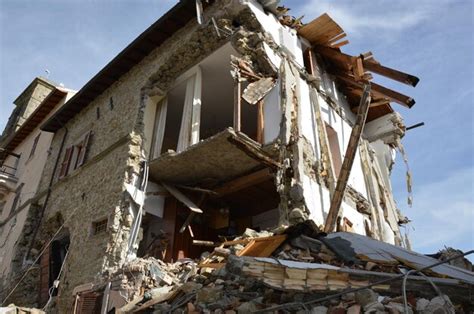 Premium Photo Effects Of Earthquake