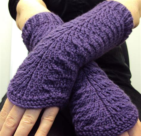Free Pattern For Fingerless Gloves They Are Mainly Crochet And Knit