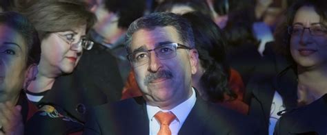 Mayor Movie Review And Film Summary 2020 Roger Ebert