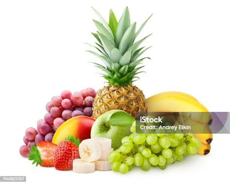 열 대 과일 파인애플 포도 사과 바나나 망고 딸기 흰색 배경에 고립 클리핑 패스 필드의 전체 깊이 0명에 대한 스톡 사진 및 기타 이미지 Istock