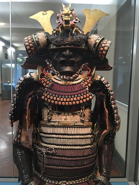 무료 이미지 사람 소송 동상 의류 조각 액션 피규어 복장 갑옷 전사 사 마리 3024x4032 651648 무료 이미지 Pxhere