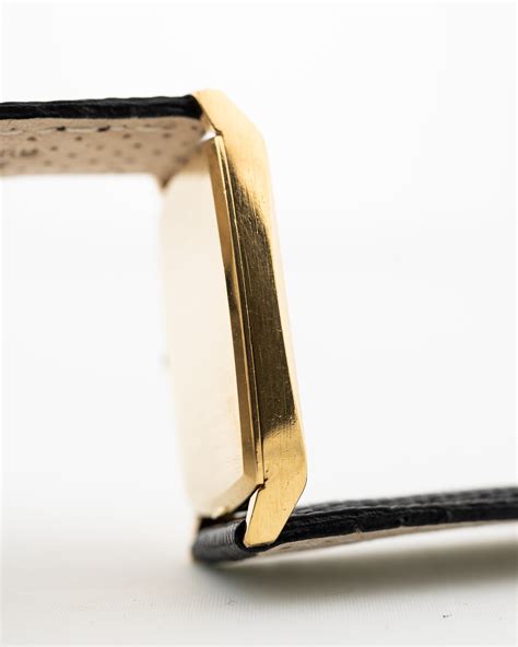 Longines Rectangular 18k 1967 Goldammer