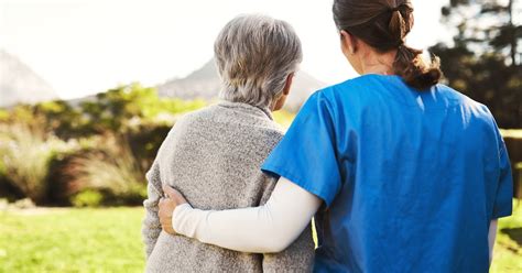 Una Auxiliar De Enfermería Consigue La Incapacidad Permanente Total Tras Un Accidente Laboral