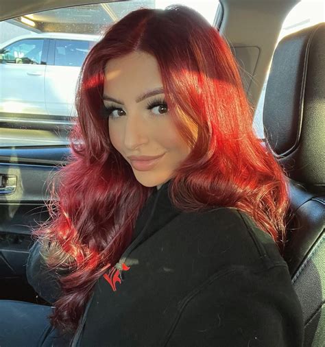 TW Pornstars Shelby Twitter 4 28 AM 5 Feb 2022