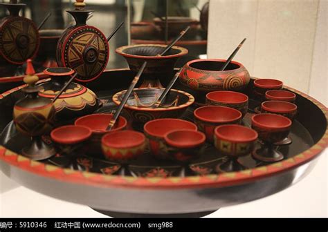 彝族彩绘漆餐具高清图片下载 红动中国