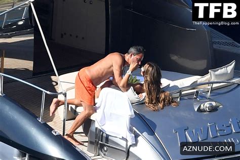 Teresa Giudice Sexy Seen Flaunting Her Hot Tits In A Bikini Top On A