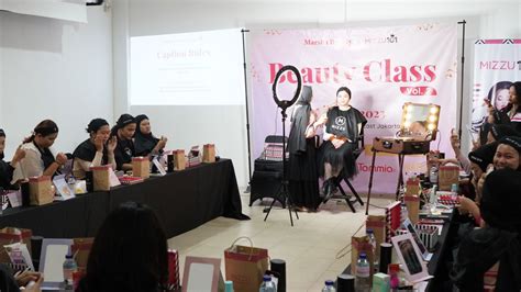 Class Makeup Jakarta Saubhaya Makeup