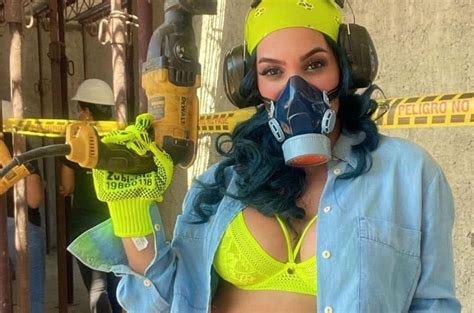 Mask Masks Gasmask Gasmasks Gasmaskgirl Gasmaskfetish Respirator Respiratormask