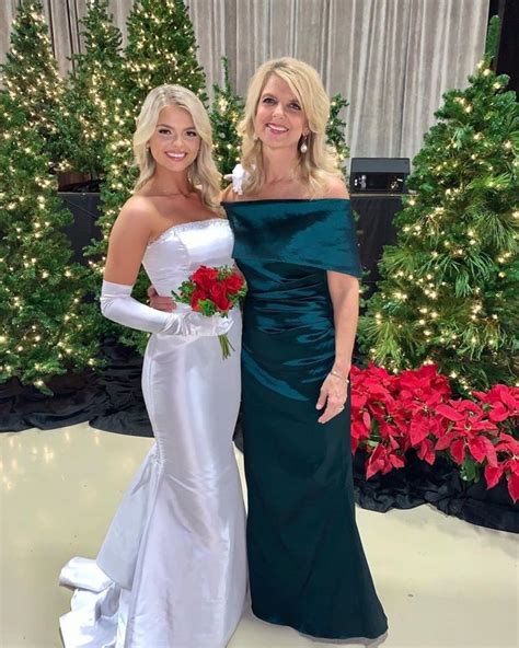 Holiday Hotties Icarusnewport