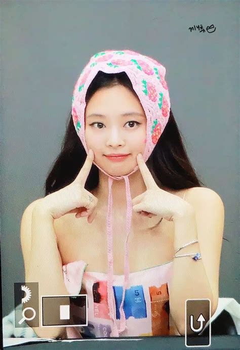 귀여운 딸기소녀 제니🍓 팬플러스 커뮤니티