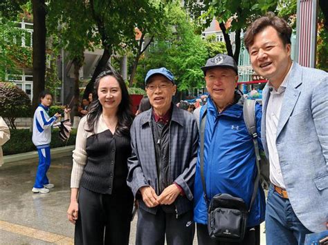 53岁孟晚舟亮相成都引热议，刘晓棕履历太优秀，前妻和儿子也被扒