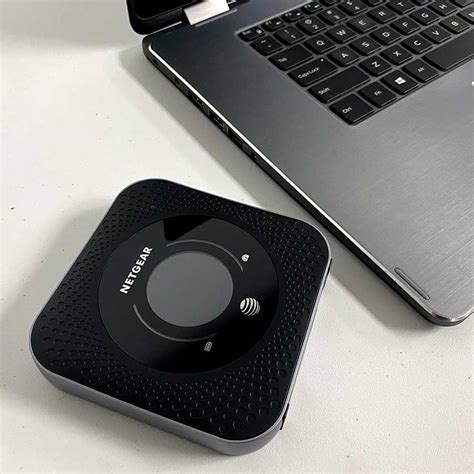 Netgear NightHawk MR Mobile Router Unlocked Brand New