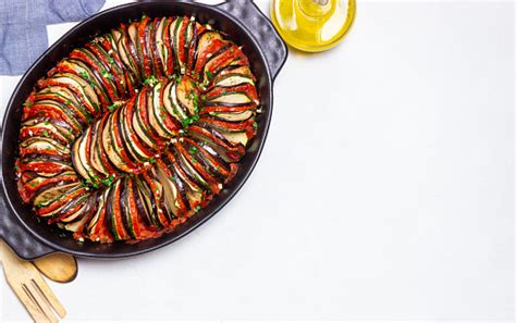 Ratatouille 전통적인 프로방스 야채 요리 프랑스 음식 채식 음식 건강한 식습관 가을에 대한 스톡 사진 및 기타 이미지