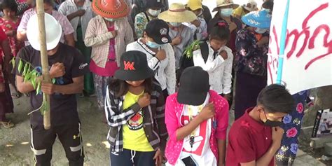 Dvb ယင်းမာပင် သပြေအေးရွာ ခုခံတိုက်ပွဲအောင်မြင်၊ အကြမ်းဖက်စစ်တပ်နှင့်ရဲ ပြန်ဆုတ်ခွာ