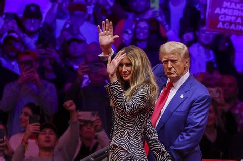 „Амазон“ снима документален филм за Мелания Тръмп Площад Славейков