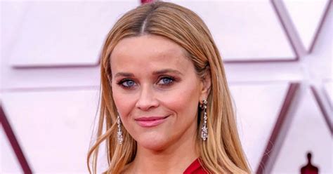 Reese Witherspoon Gushes Of Perfect Summer Night In Selfie With