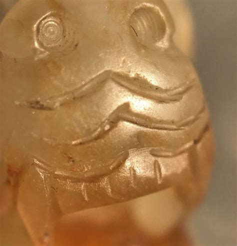 高古玉管钻痕迹 现代管钻痕迹 明清玉器打孔的特征 大山谷图库