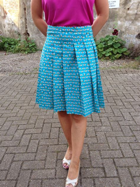 Crafty Clyde Pleated Skirt Tutorial