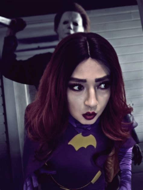 66 Batgirl Cosplay He Is Behind Me Isnt He By Ozbattlechick On