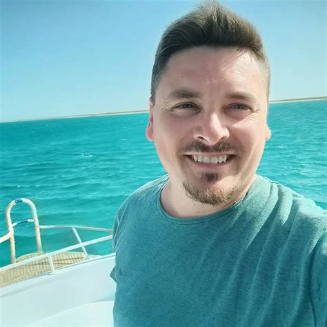 Dado Jovanovic Dadojova • Threads Say More