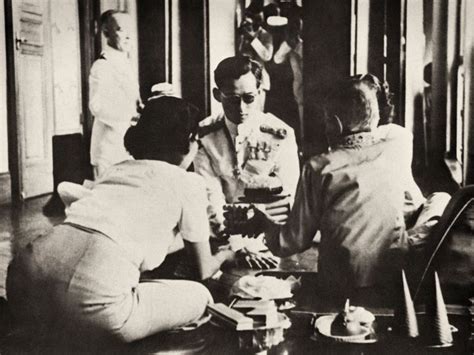 เรารักสมเด็จพระศรีพัชรินทราบรมราชินีนาถ พระบรมราชชนนีพันปีหลวง Added A New เรารักสมเด็จพระ