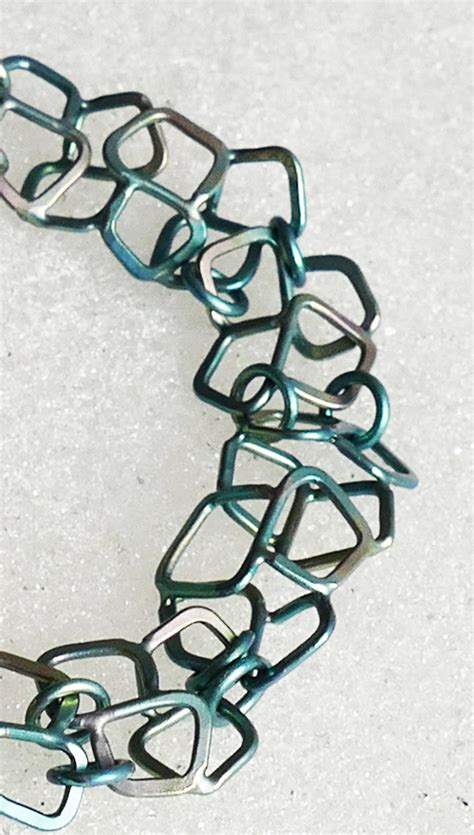 Dominiek Steinmeijer Beeldend Kunstenaar Dominiek Maakt Titanium Sieraden Glaskunst En