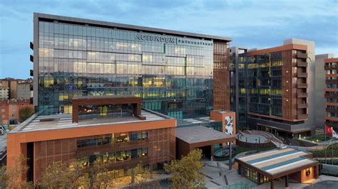 Аджибадем Сити Клиник отпуска пълни стипендии за 4 годишно обучение за медицински сестри