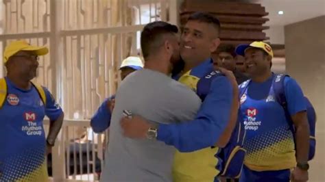 Suresh Chinna Thala Raina Hugs Thala Mahendra Singh Dhoni Plants A