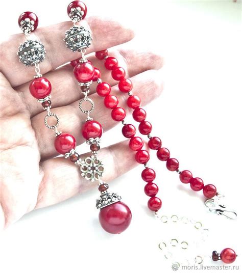 Колье из серебра и красных кораллов Карлин с гранатом в интернет магазине Ярмарка Мастеров по