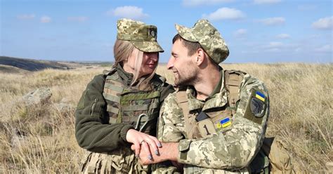 Новини України День захисників і захисниць України історія свята привітання листівки — Lviv