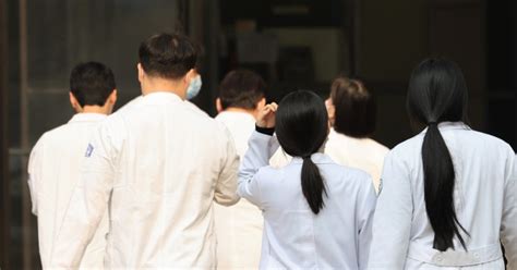 정부 2026년 의대 정원 감원도 고려…의료계 의대교육 계획부터 내놔야