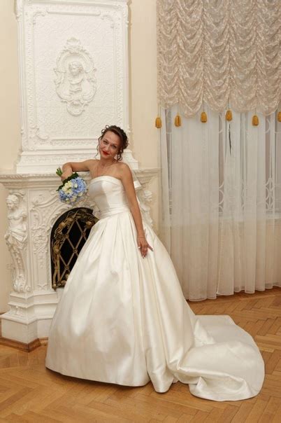 Продам свадебное платье б у 1 раз Торг на химчистку Размер от 40 до 46 Кольца в подарок