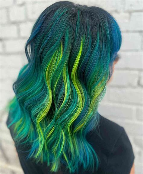 Green Highlights In Blonde Hair