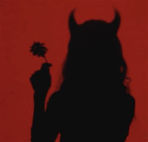 Pin By Mimi 🪷 Inactive On Discord Pfps~🎮 Red Aesthetic Grunge Red