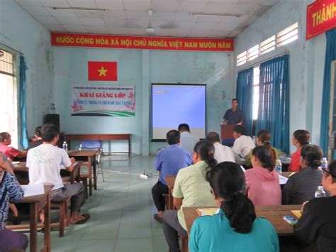 Lễ Khai Giảng Lớp Học ” Kỹ Thuật Trồng Và Chăm Sóc Rau Tại Nhà” Trung