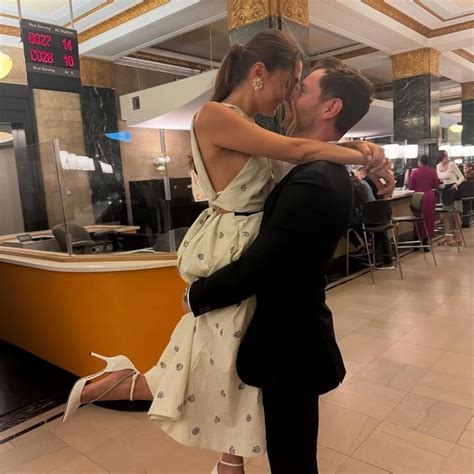 Leila Arya ‎شاهدخت نور پهلوی تصاویری از خواهرش شاهزاده ایمان و نامزد او بردلی شرمن در حساب