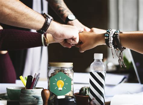 무료 이미지 닫다 동료들 협력 책상 주먹 충돌 그룹 소유 시작 표 팀워크 단일성 음주 팔 손가락 알코올 마시는 것 네일 3000x2206