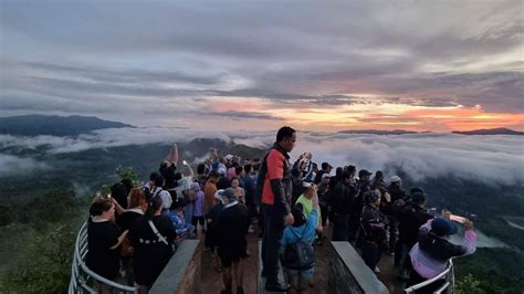 นนท ไทย เทศทะลักสัมผัสไอทะเลหมอกบนสกายวอล์คอัยเยอร์เวง กระตุ้นเศรษฐกิจเบตงคึกคัก Thairemark