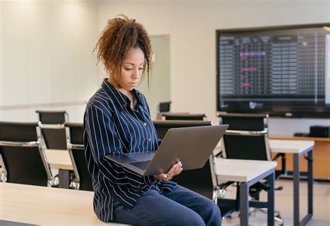 Self Paced Learning Vs Traditional Education Pros And Cons Blog Educationecho