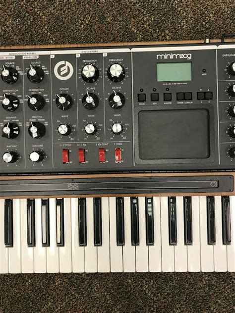 MATRIXSYNTH Moog MiniMoog Voyager XL Analog Synthesizer Keyboard