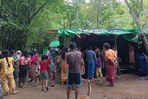 ရေဖြူတွင် စစ်ကောင်စီစစ်ကြောင်းထိုးနေ၍ ရွာ ၇ ရွာမှ ဒေသခံများ ဘေးလွတ်ရာထွက်ပြေးနေရ Bur Mizzima Com