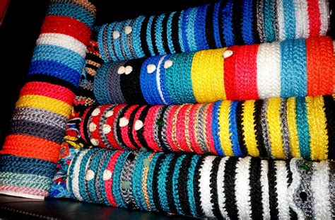 ხელნაკეთი ნივთები სამკაულები ჩანთები