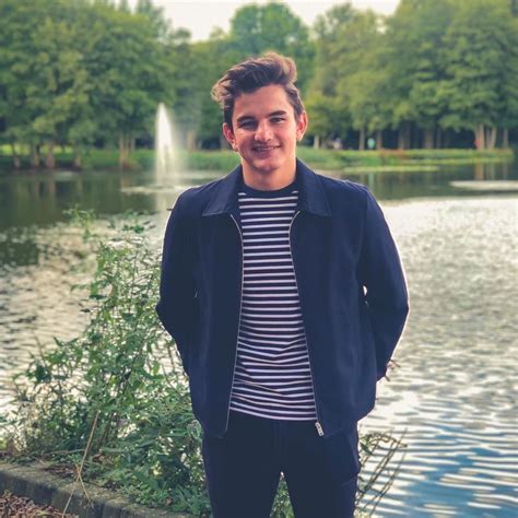 Jesse Stanley Medium Jesse Stanley Medium