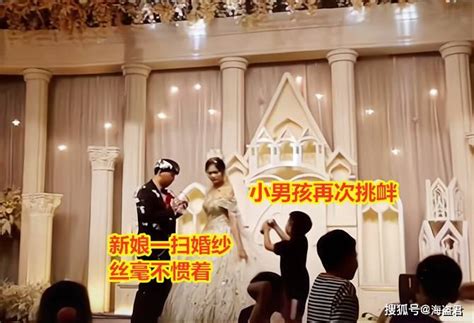 新娘遭婚闹被丈夫朋友喷成雪人内心埋怨他一句话不敢说 婚礼 女孩子 婚纱