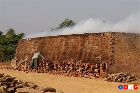 လုပ်ငန်းလိုင်စင်ခ မြင့်တက်မှုအပြင် သွင်းအားစုစရိတ်မြင့်လာမှုကြောင့် ရခိုင်က အုတ်ဖုတ်လုပ်ငန်းရှင