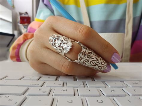 ვერცხლის მაღაზია სიხარული