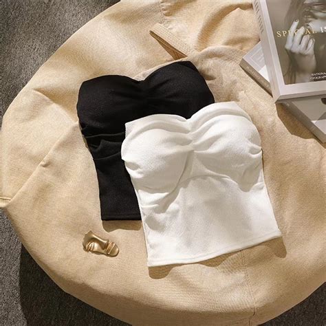 เกาะอกครึ่งตัว สีพาสเทล มี 8สีให้เลือก มีสินค้าพร้อมส่ง มีฟองน้ำดันทรงในตัว ใส่แล้วสวย ต้อนรับ