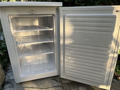 Фризер с четири чекмеджета гр Бургас Изгрев • Olx Bg